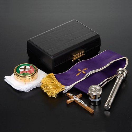 Sick call kit rigid leather case 6 accessories | online sales on ...